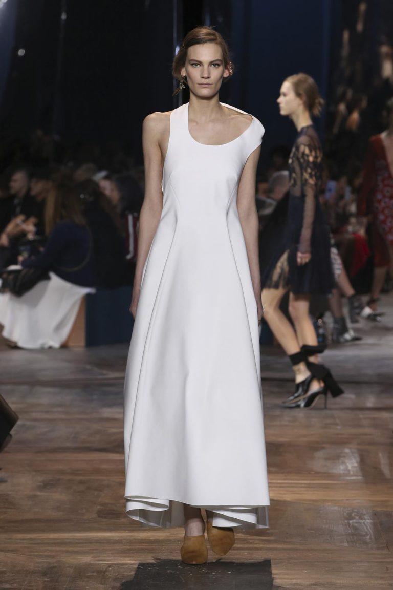 Christian Dior - Fashion Week Paris Haute Couture Printemps-Eté 2016 ...