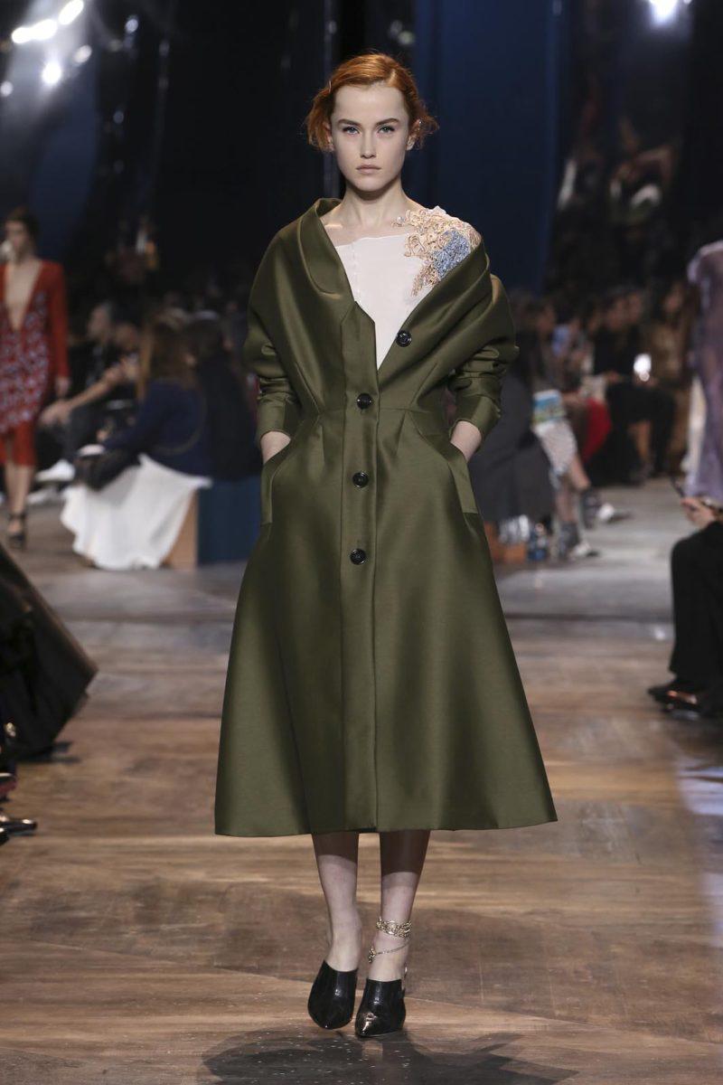 Christian Dior - Fashion Week Paris Haute Couture Printemps-Eté 2016 ...